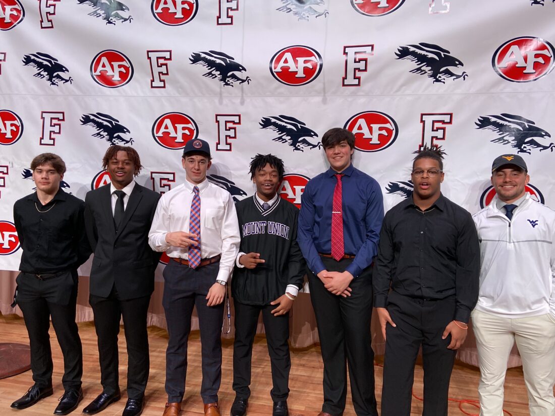 Class of 2022 sets standard for Fitch football | News, Sports, Jobs ...